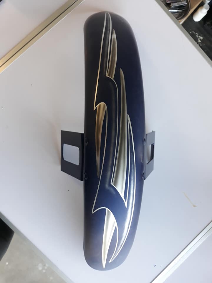 0215 Harley front guard – Stephanie @ Zoomin Airbrush